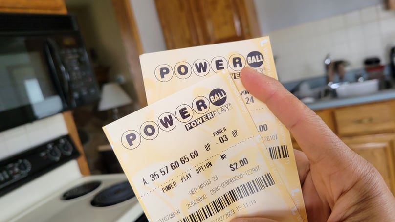 Billion Dollar Dream Powerball Jackpot Skyrockets To Historic 1 55