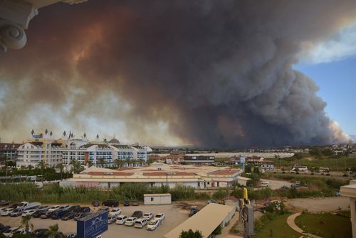 Fiery Devastation Consumes Historic Seaside Hotel on Block Island - USA ...
